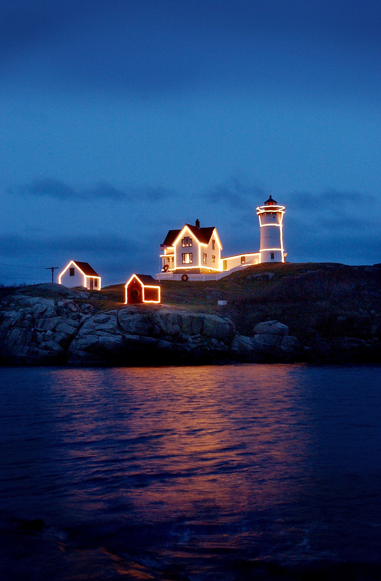 Nubble Lighthouse Christmas Lights Hunt's Photo Walk: Sunset At Nubble